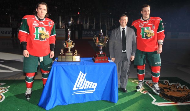 Les trophées Luc Robitaille et Robert Lebel aux Mooseheads de Halifax ...