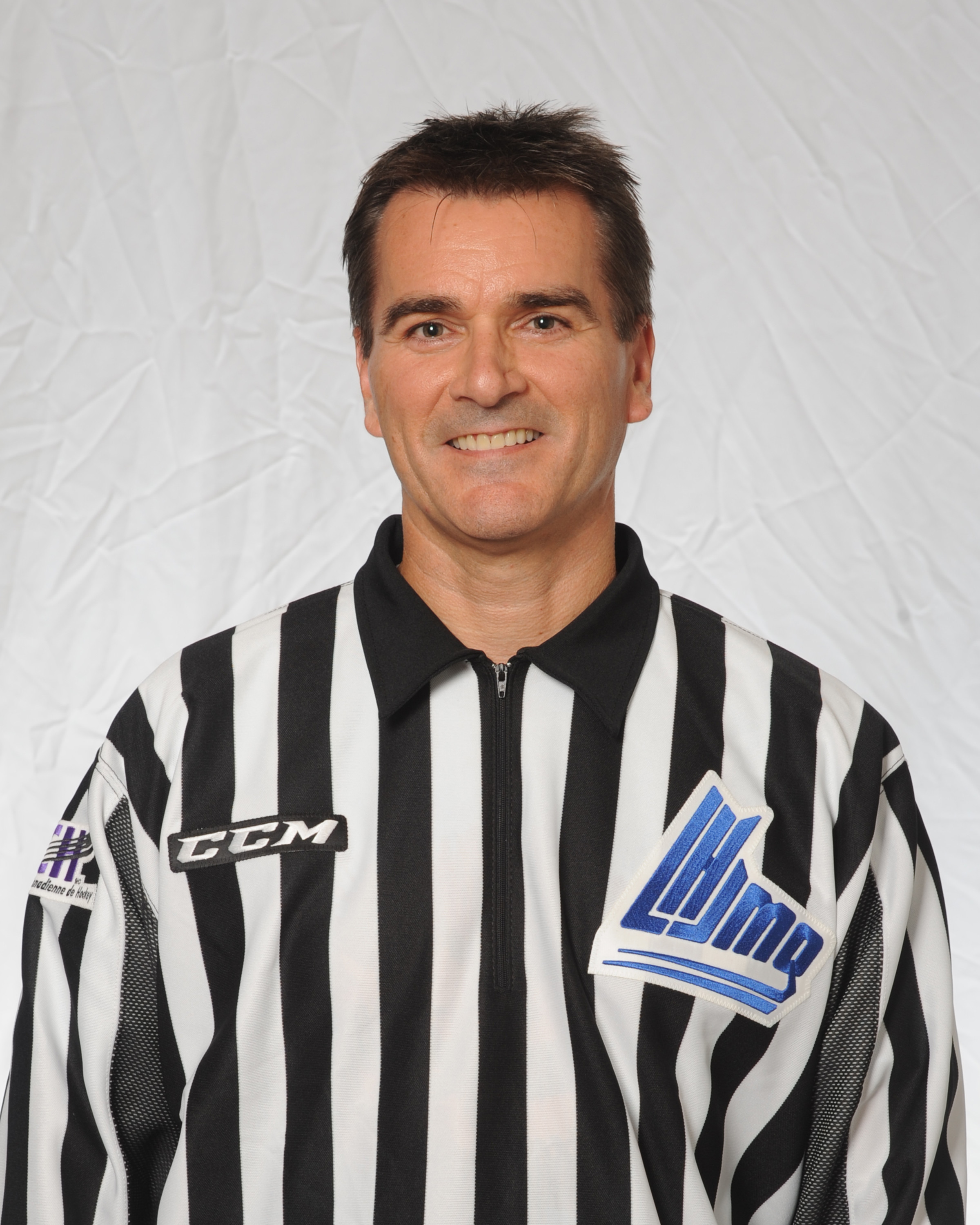 Denis Drolet accroche son sifflet après 28 ans! - LHJMQ