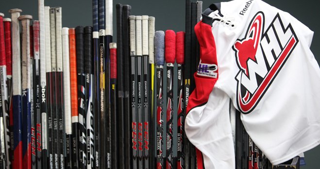 LANZ BROTHERS CLAIM DISTINGUISHED SERVICE AWARD - Western Hockey League